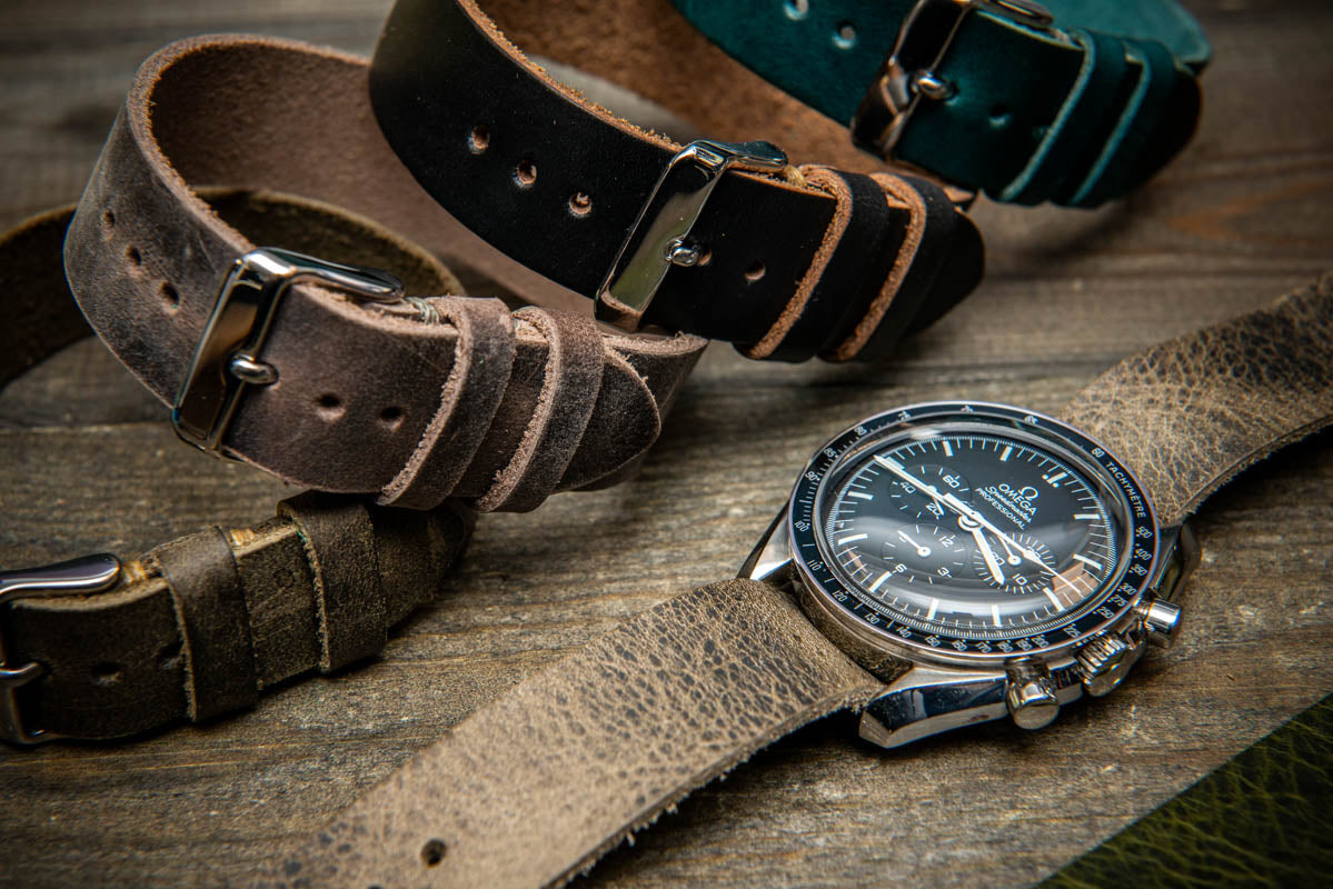 One-piece watch straps