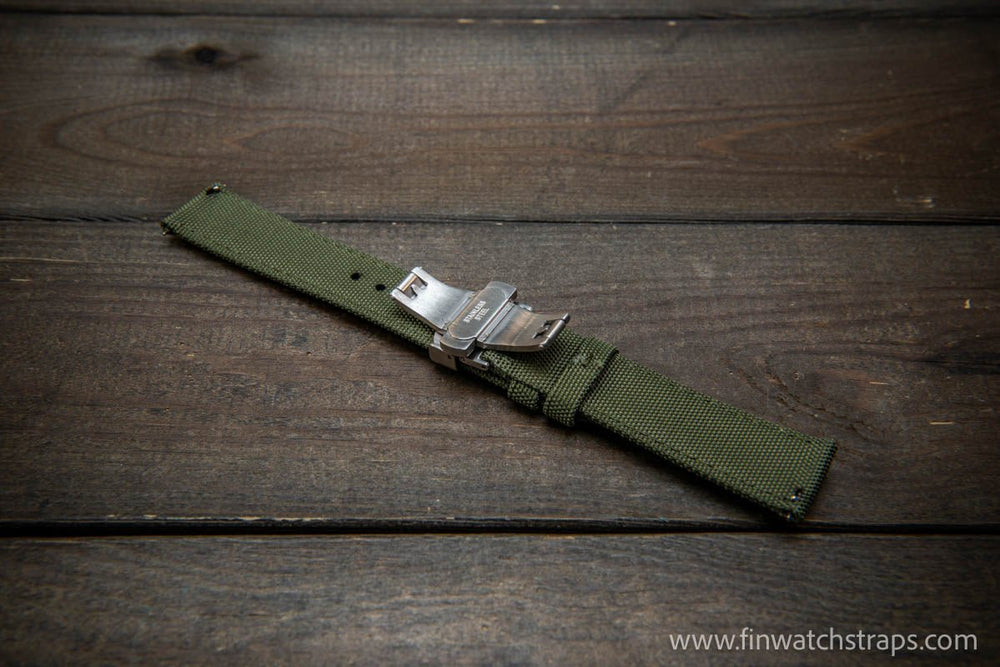Sailcloth water-resistant watch strap 17-24 mm.