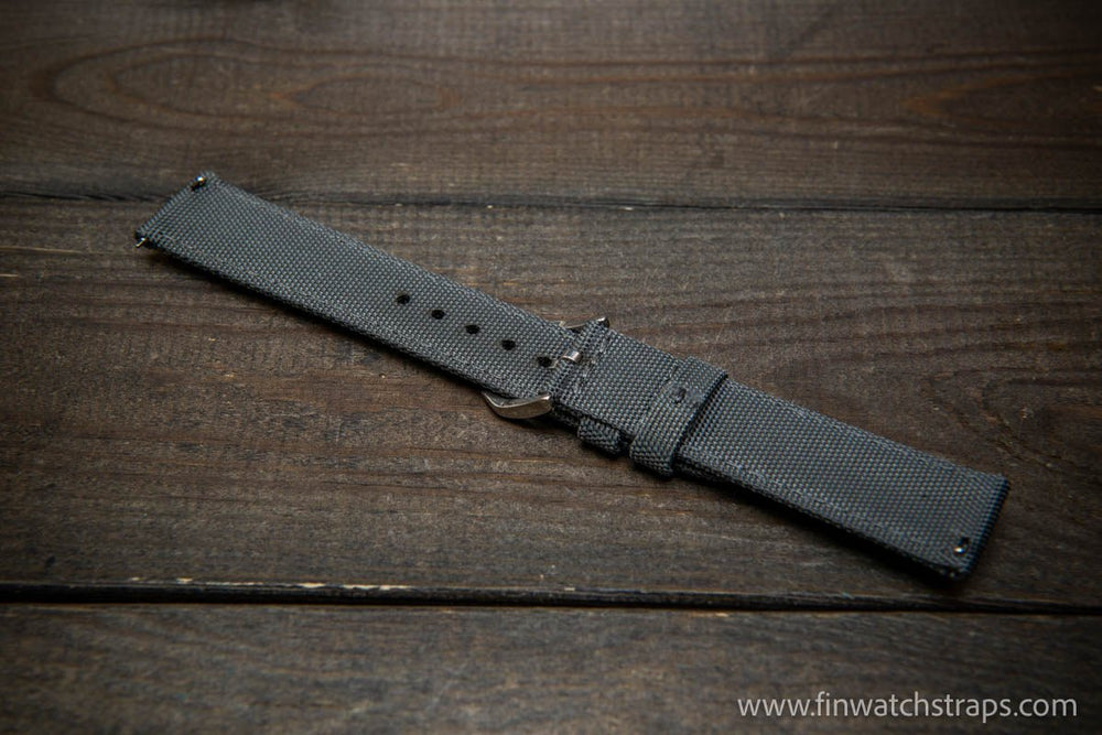 Sailcloth water-resistant watch strap 17-24 mm.